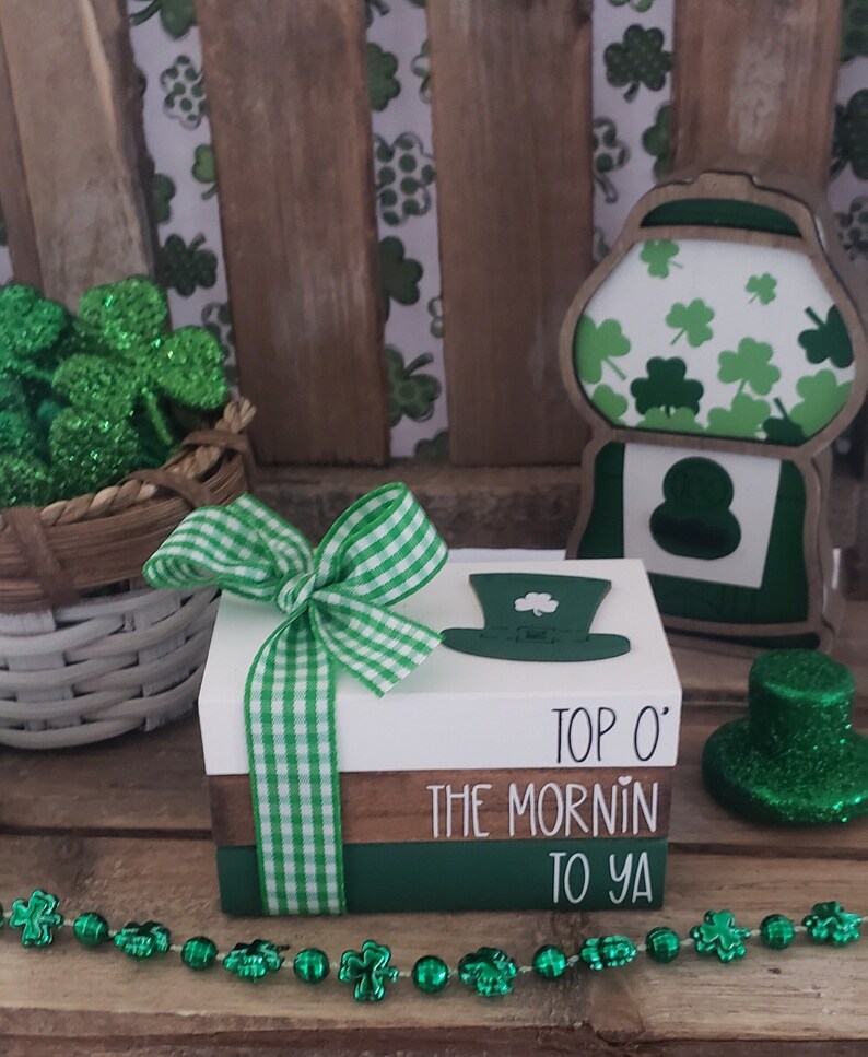 St Patrick's Day Mini Book Stack/top of the Morning to You/irish Top ...