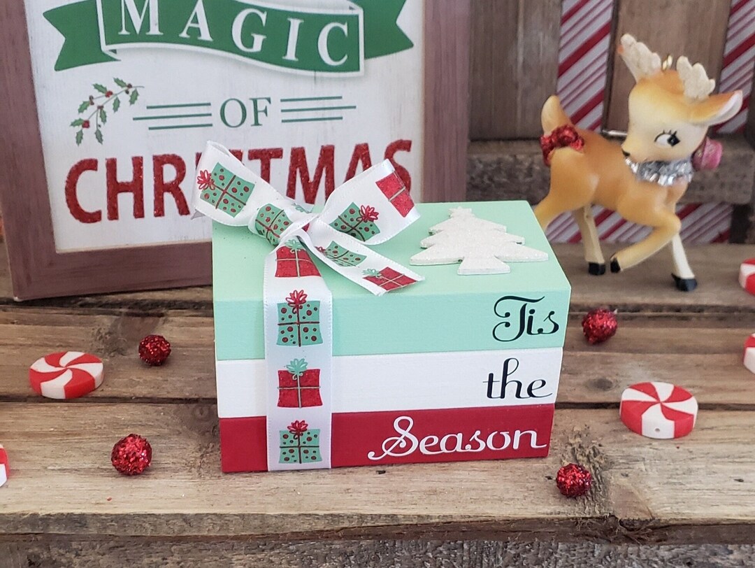 Christmas Mini Book Stack/ Vintage/ Retro/ Tis the Season/ Tiered Tray ...