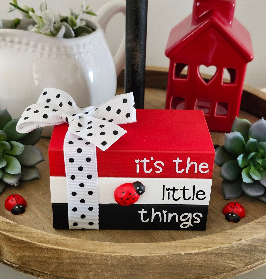 Ladybug Mini Book Stack/tiered Tray Decor/summer Decor/farmhouse - Etsy