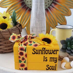 Sunflower Mini Book Stack/summer/ Fall/ Farmhouse/ Tiered Tray Decor/a ...