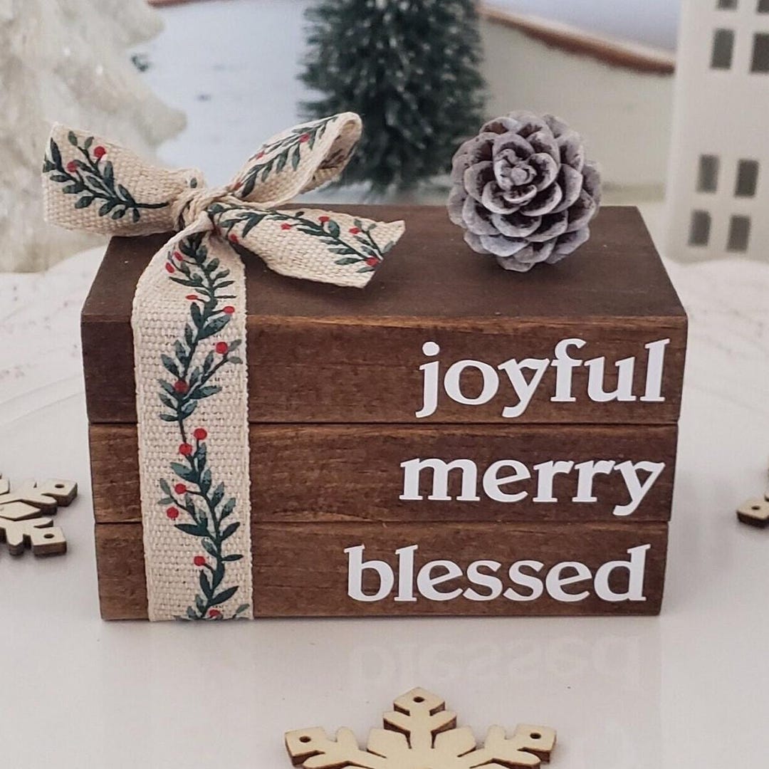 Farmhouse Christmas Mini Book Stack/joyful/merry/blessed/flocked Pinecone/holly and Berries/rae ...