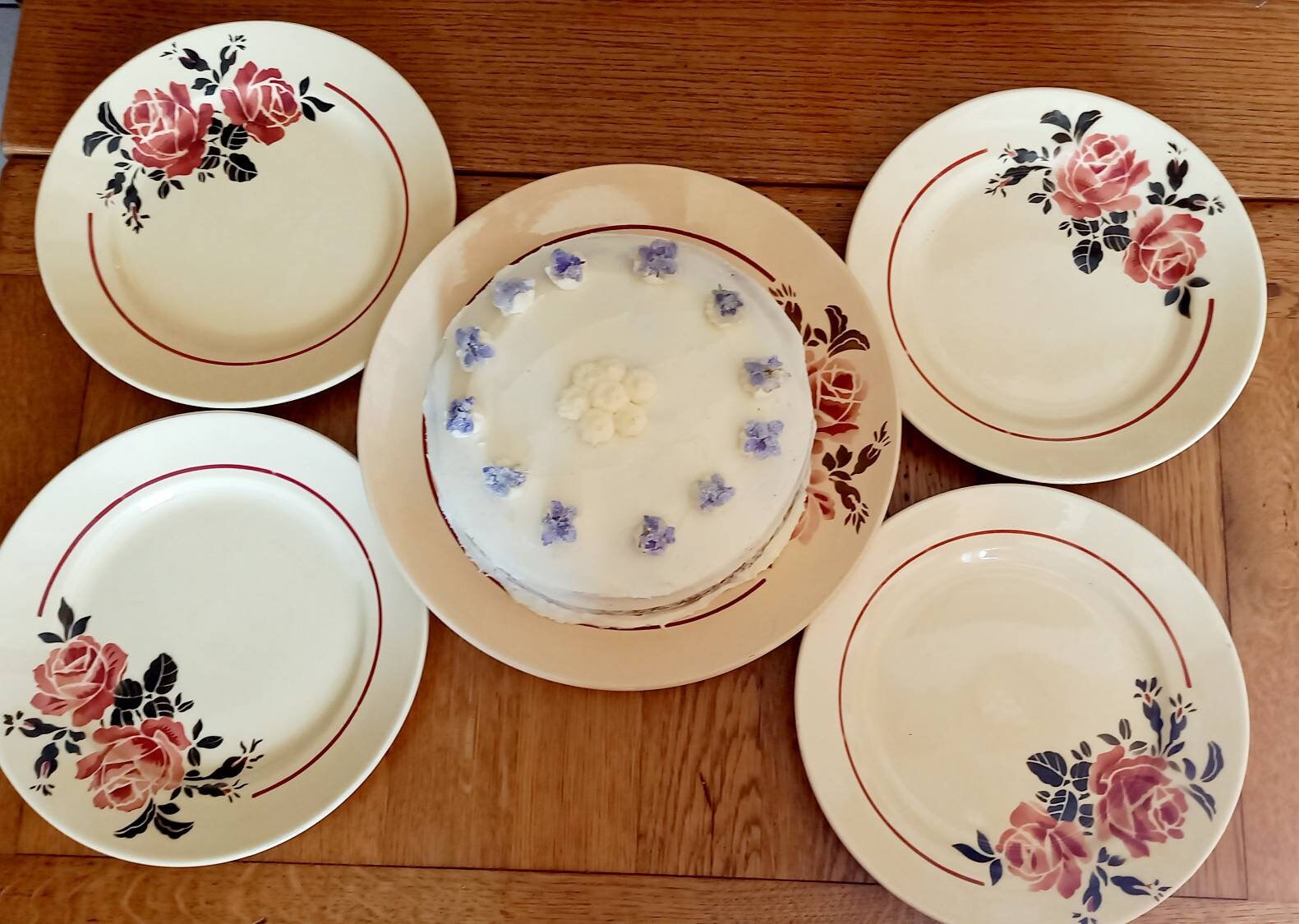 Cake Plate Set, Large Cake Plate and Four Serving Plates Pretty French ...