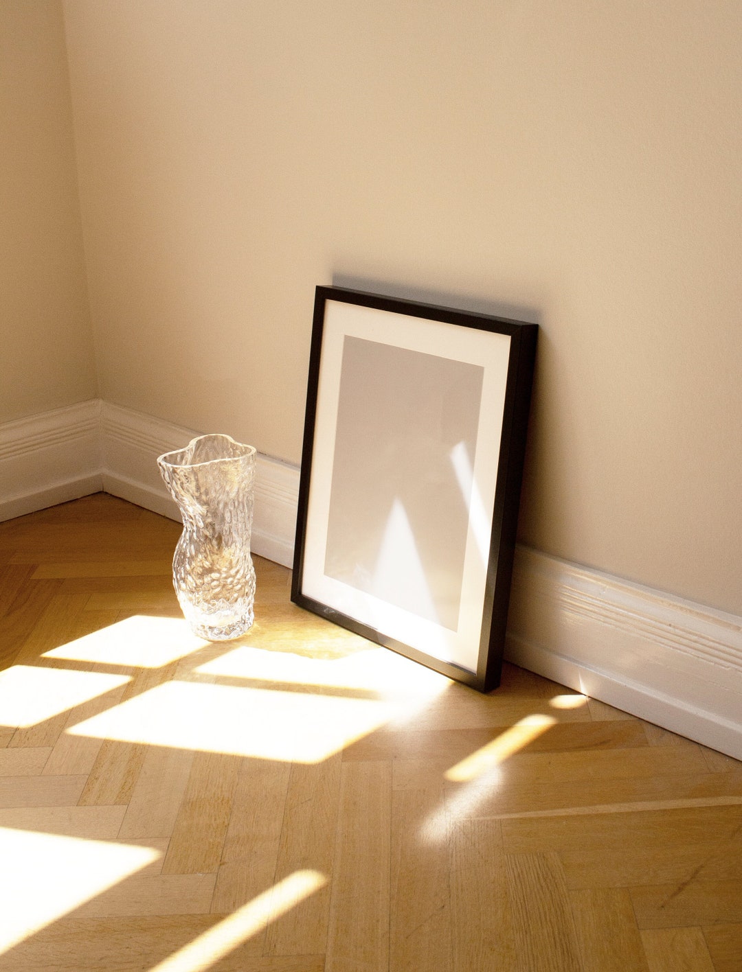 Deep Black Frame Thin Natural Wood Mid-century Scandinavian - Etsy