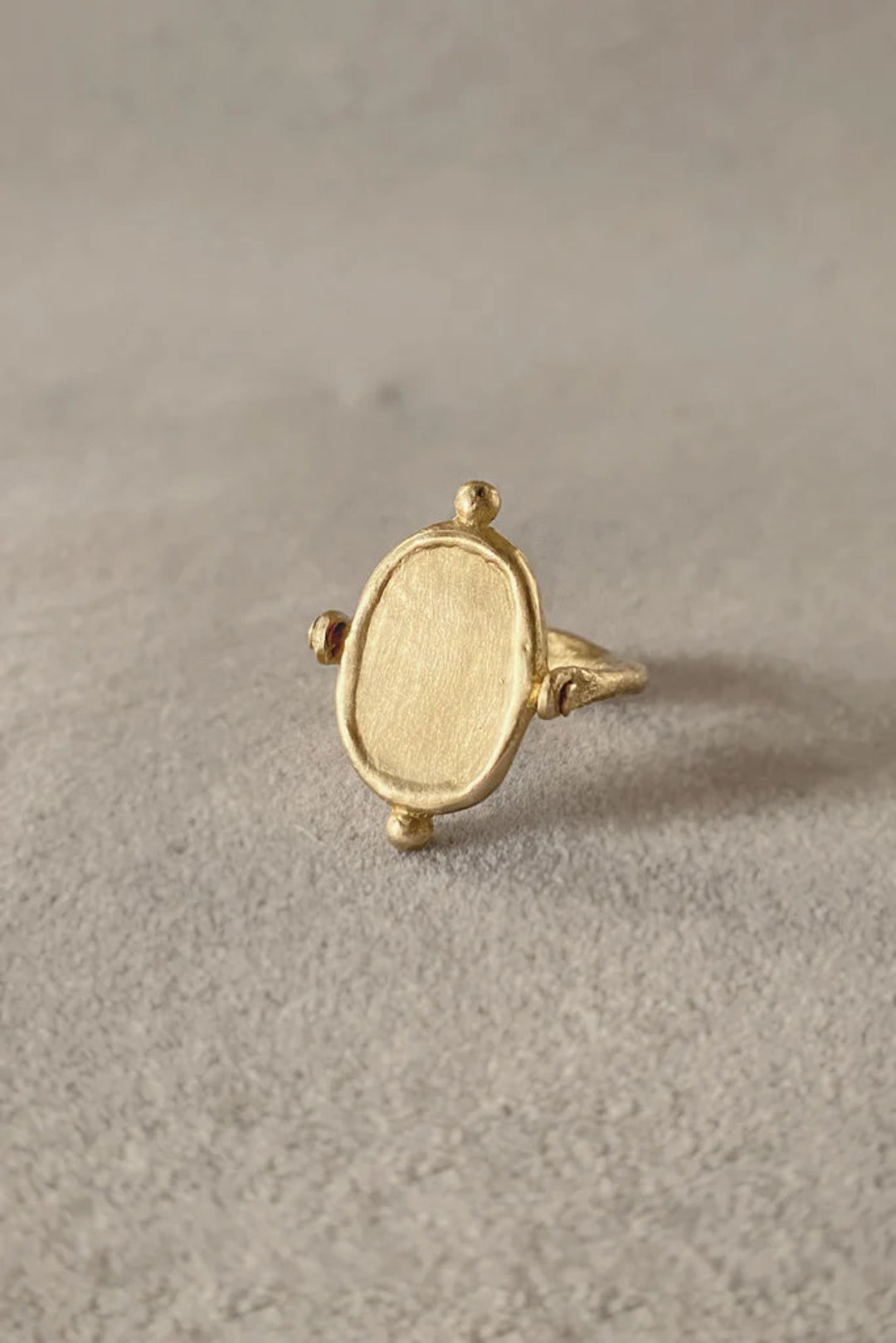 Artesian Work, an Elegant Double-faced Ring That Flips to Hide or ...