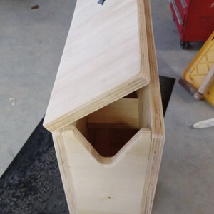 Buddy Box" Goat Kid Dis-budding, Tattooing, Medicating, and Tagging ...