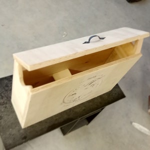 Buddy Box" Goat Kid Dis-budding, Tattooing, Medicating, and Tagging ...