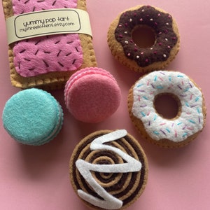Sweet Little Bakery Box/felt Cookies/felt Cinnamon Roll/felt Macaroons ...