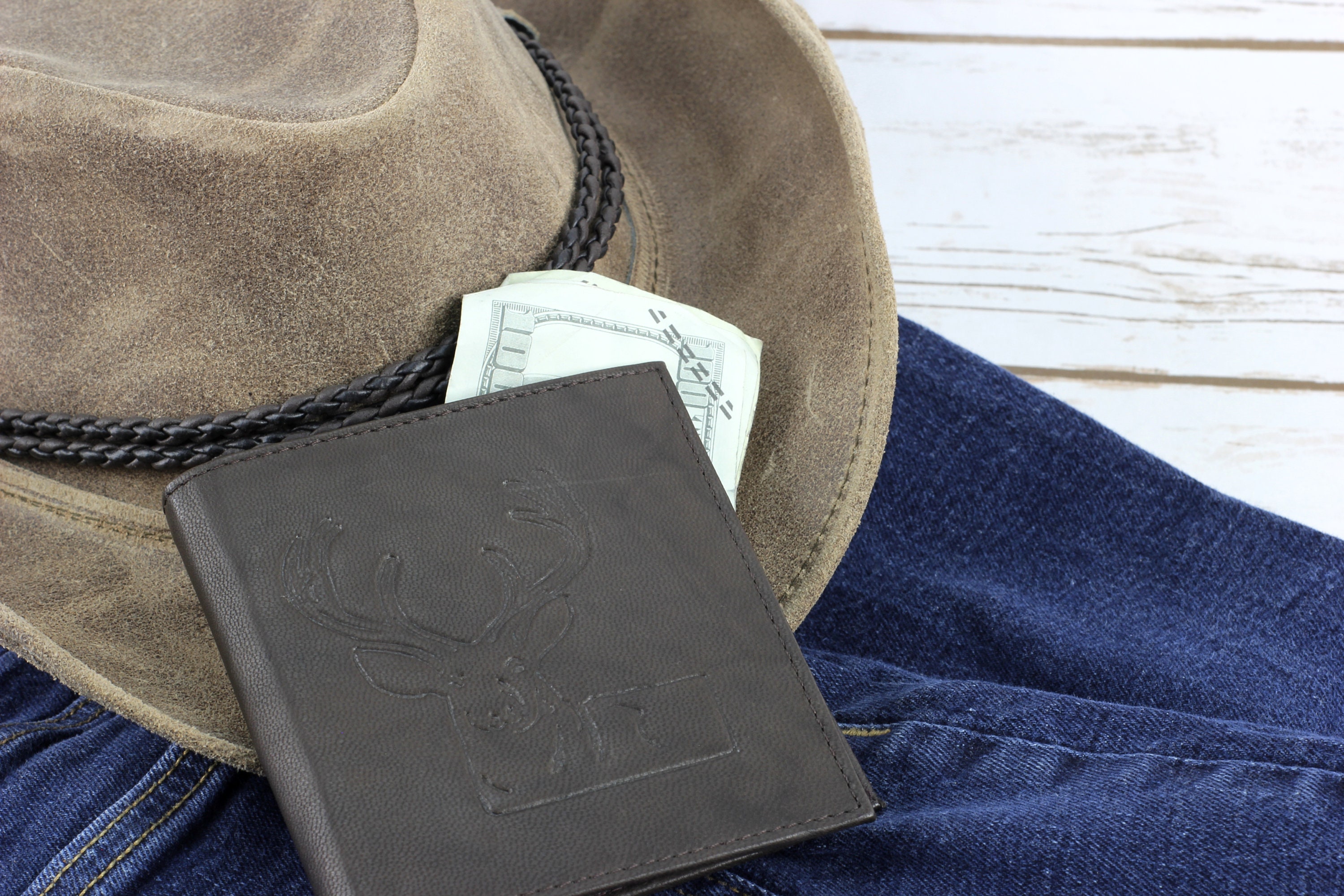 Deer Embossed Leather Bi Fold Wallet Hipster Wallet Front - Etsy