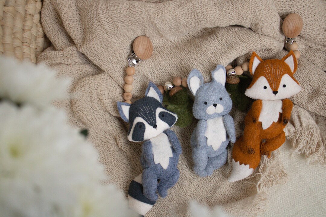 Woodland Felt Stroller Garland, Hanging Forest Animals, Fox, Raccoon ...