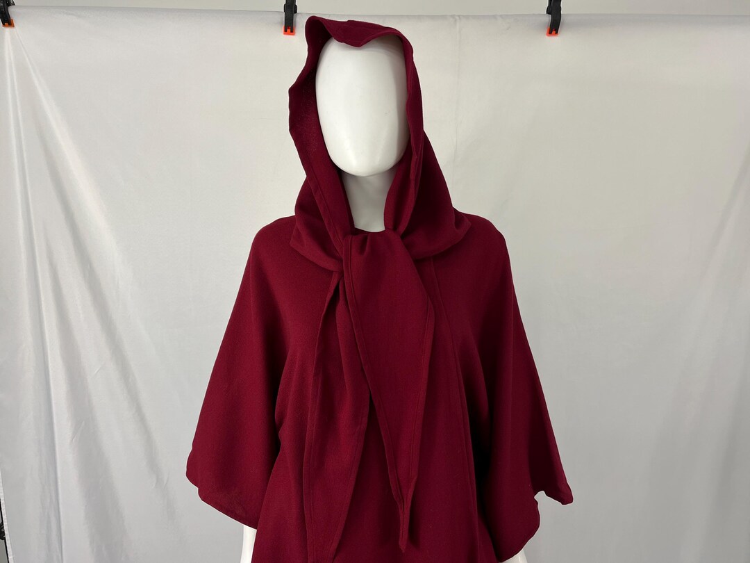 Vintage 80s Red Wool Cloak With Hood by Daniel for Spellbound / Size ...