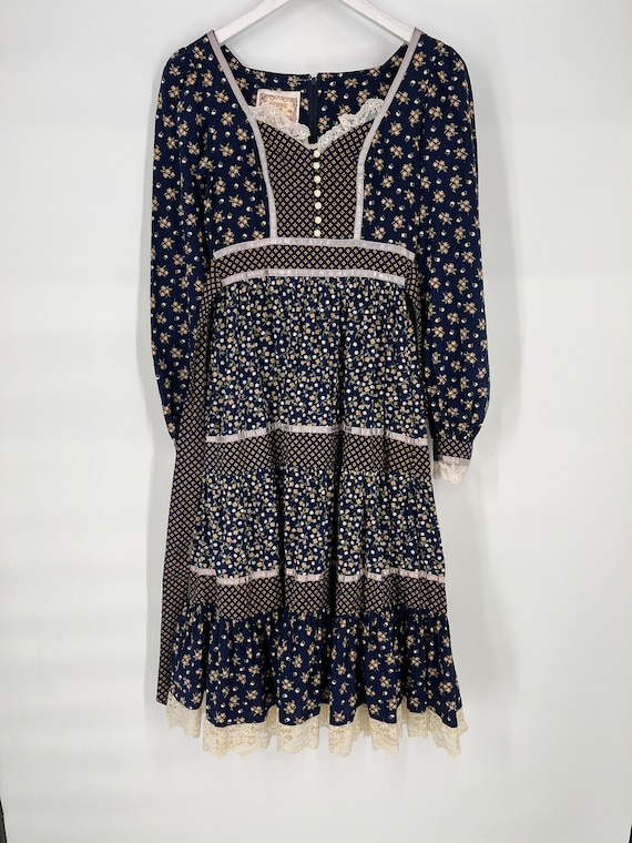 Vintage 70s Blue Calico Floral Prairie Dress By Gunne… - Gem
