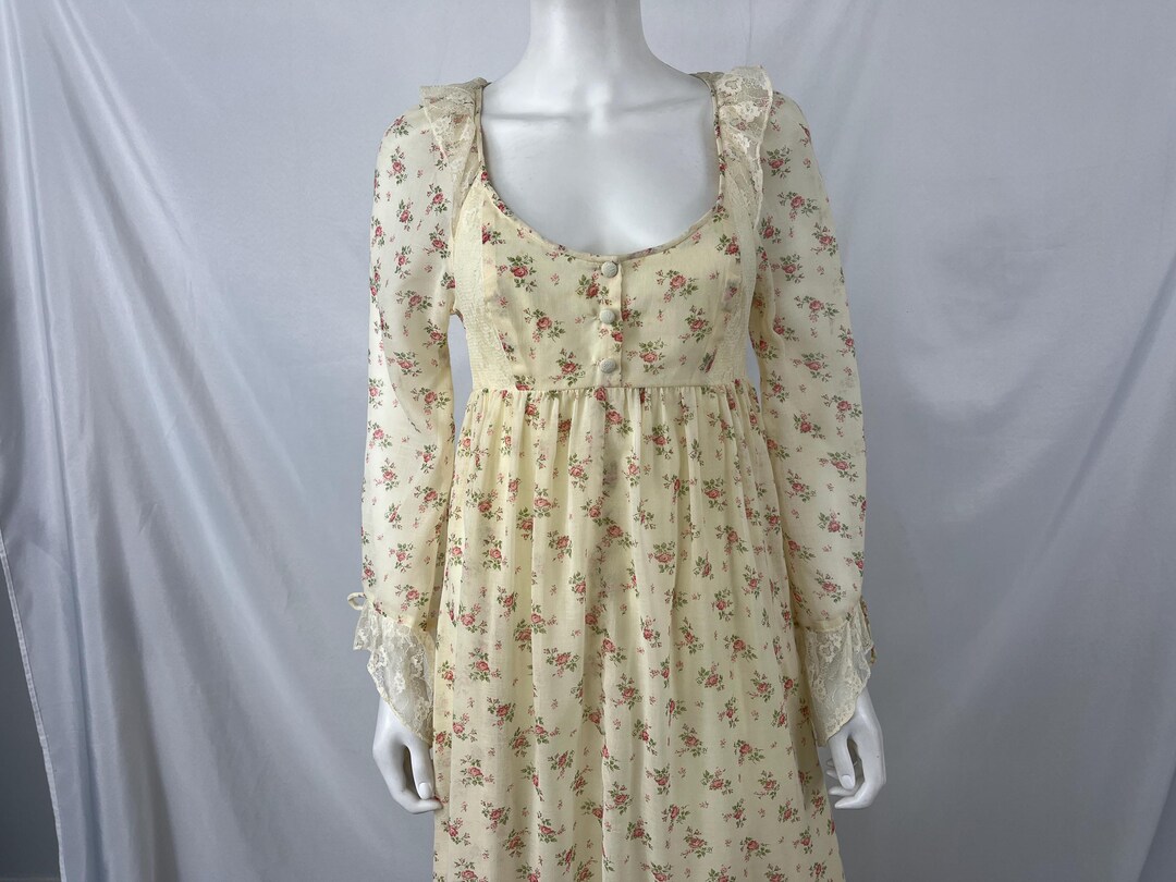 Vintage 70s Rennaissance Style Floral Gown by Camela of California ...