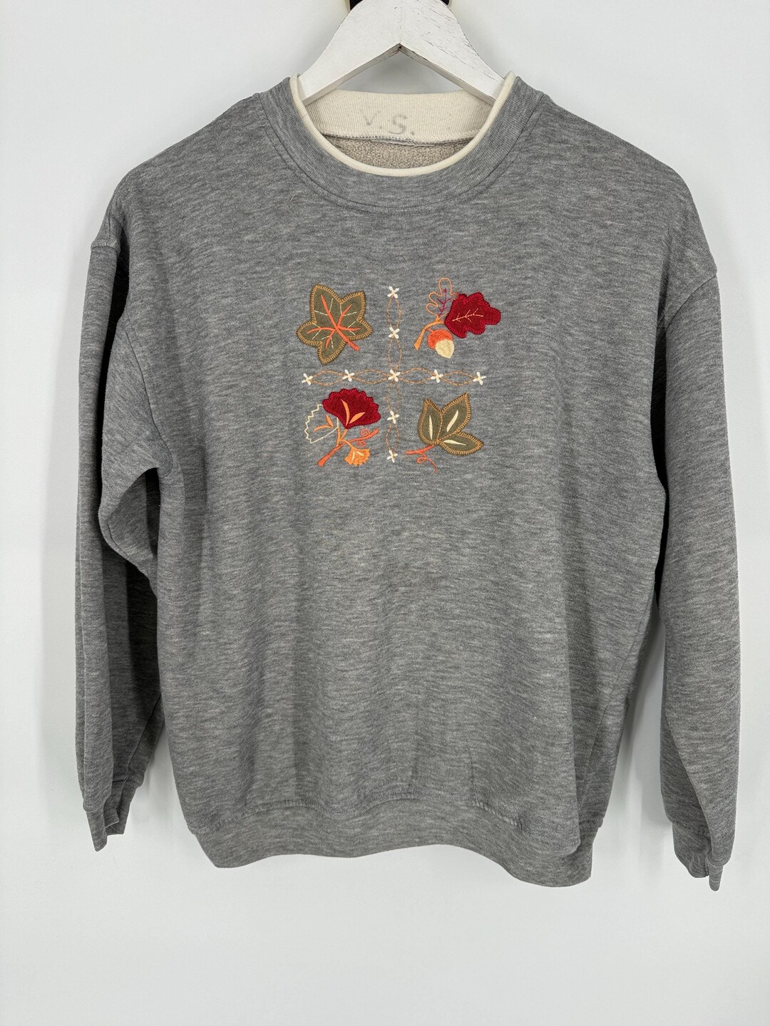 Vintage 80s/90s Gray Fall Leaf Embroidered Crewneck Size Measures M See ...
