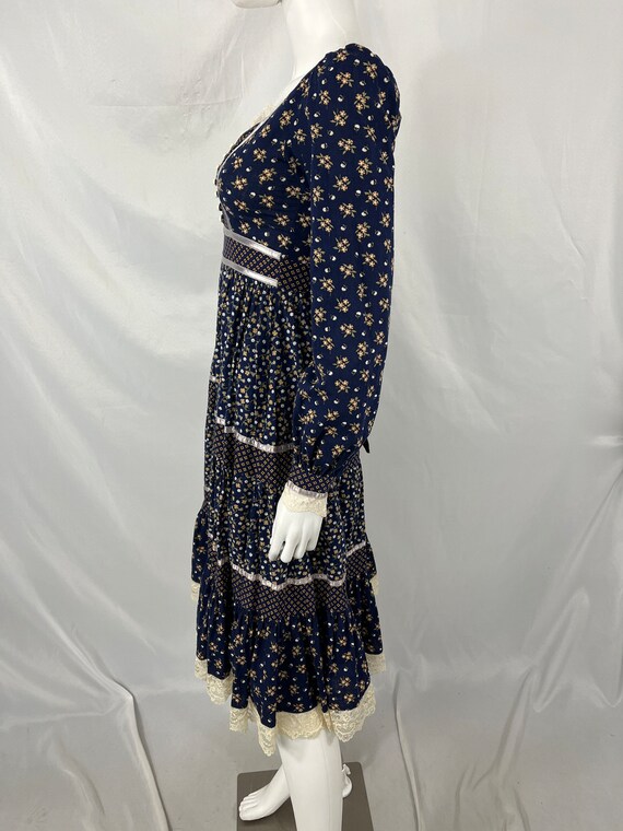 Vintage 70s Blue Calico Floral Prairie Dress By Gunne… - Gem