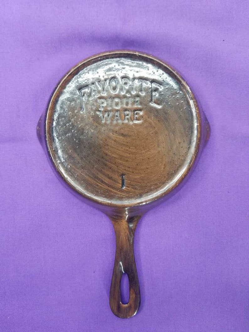 Rare #1 Favorite Piqua Ware Toy Cast Iron Skillet With Heat Ring ...