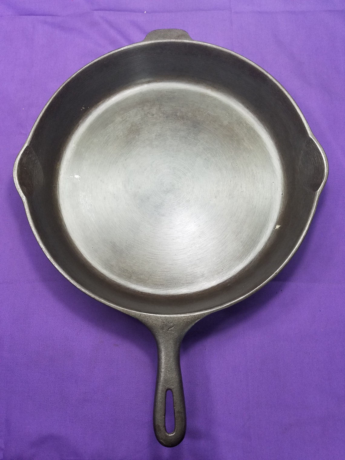 Excellent 12 Unmarked Wagner Cast Iron Skillet with Smooth | Etsy