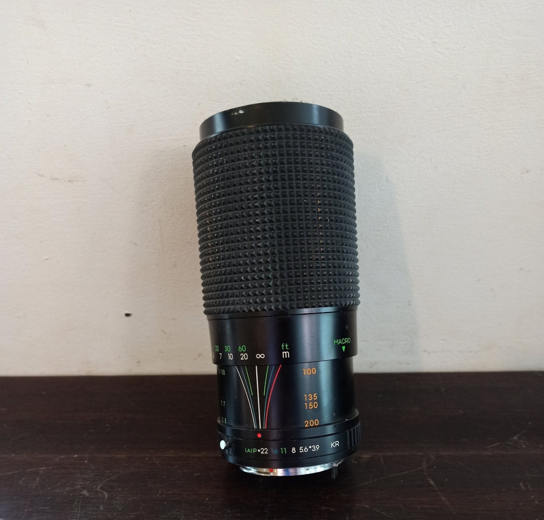 Vintage Sirius MC Auto Zoom Camera Lens. 1:39 F=80-200mm. 55 Diameter ...