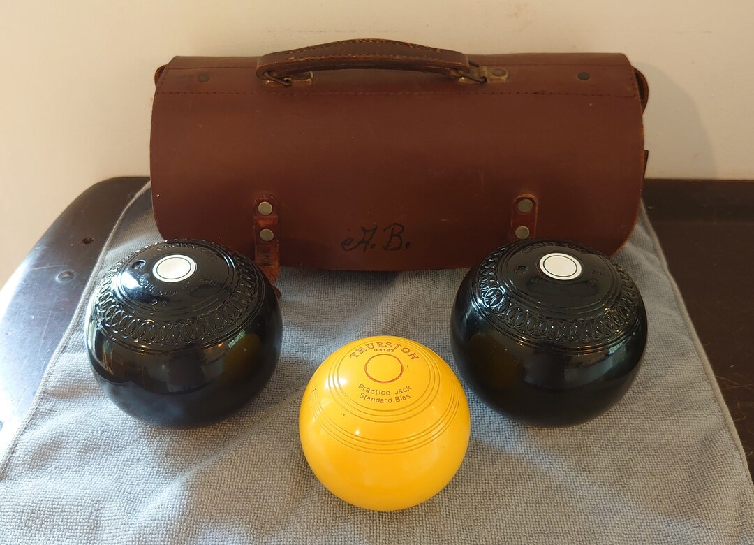 Vintage Leather Lawn Bowls Bag With 2 Jacques Bias 2 Lawn Bowls and ...