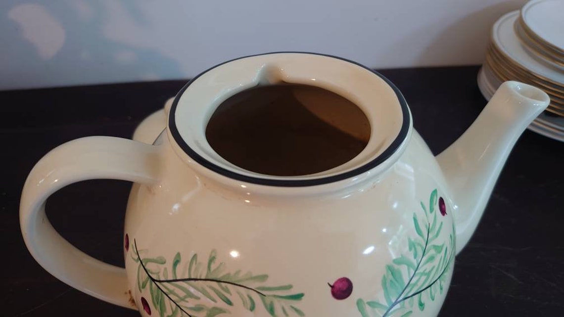 Rayware Plum Teapot circa 80s | Etsy