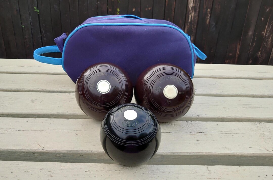 Two Vintage Greenmaster Lawn Bowls, 2 Full Bias Plus Drakes Pride Jack ...