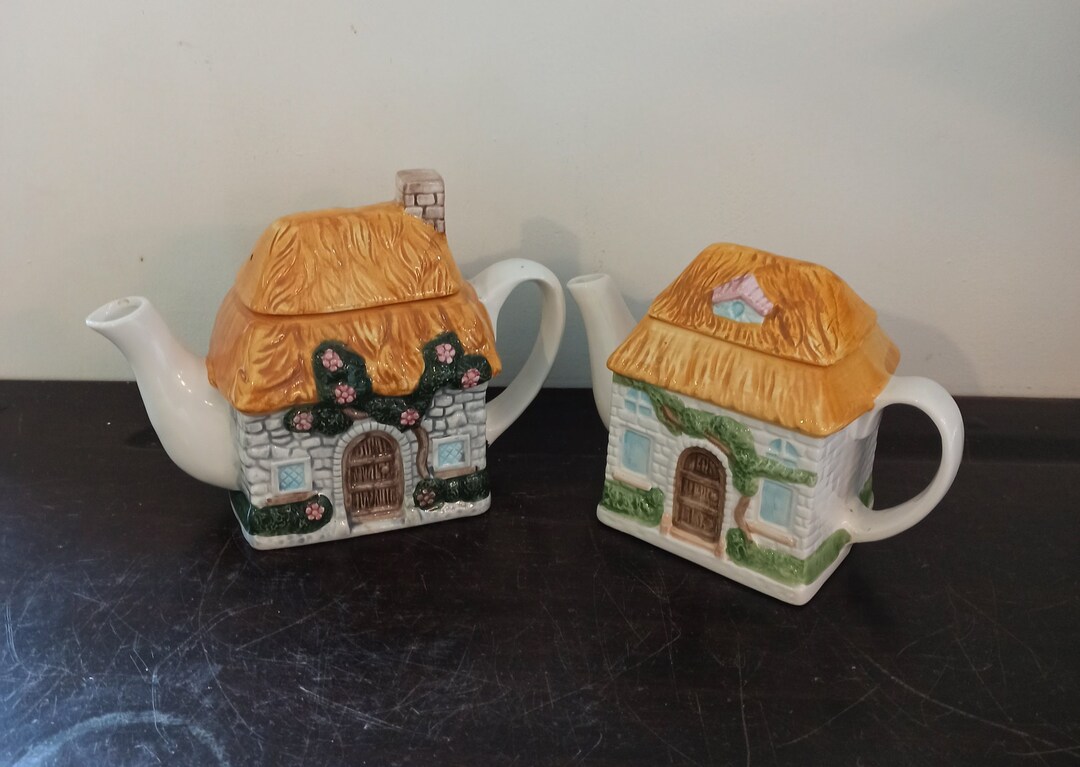 Novelty Cottage Teapots. Vintage, Set of Two. Good Condition. - Etsy