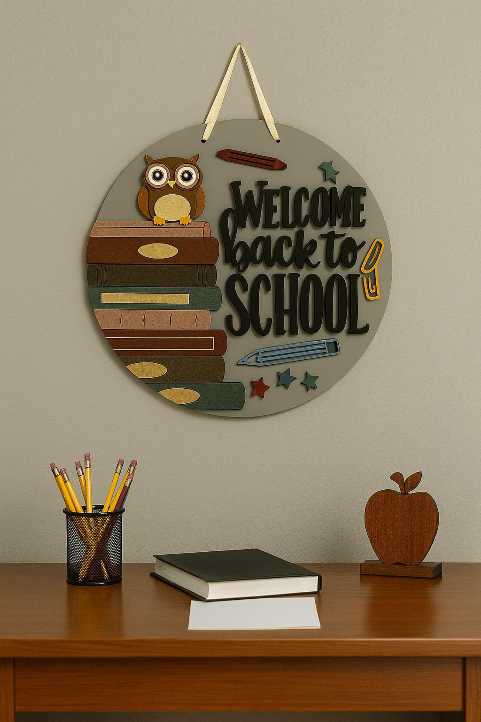 Welcome Back to School Door Sign – Owl & Books Classroom Decor, Round ...