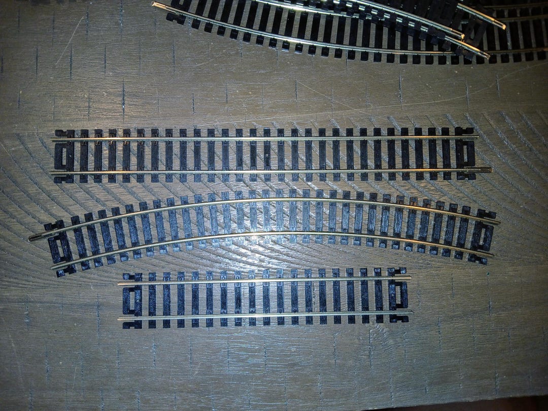 Atlas Ho Scale Train Track Curve and Straight Silver Train Track Lot of ...