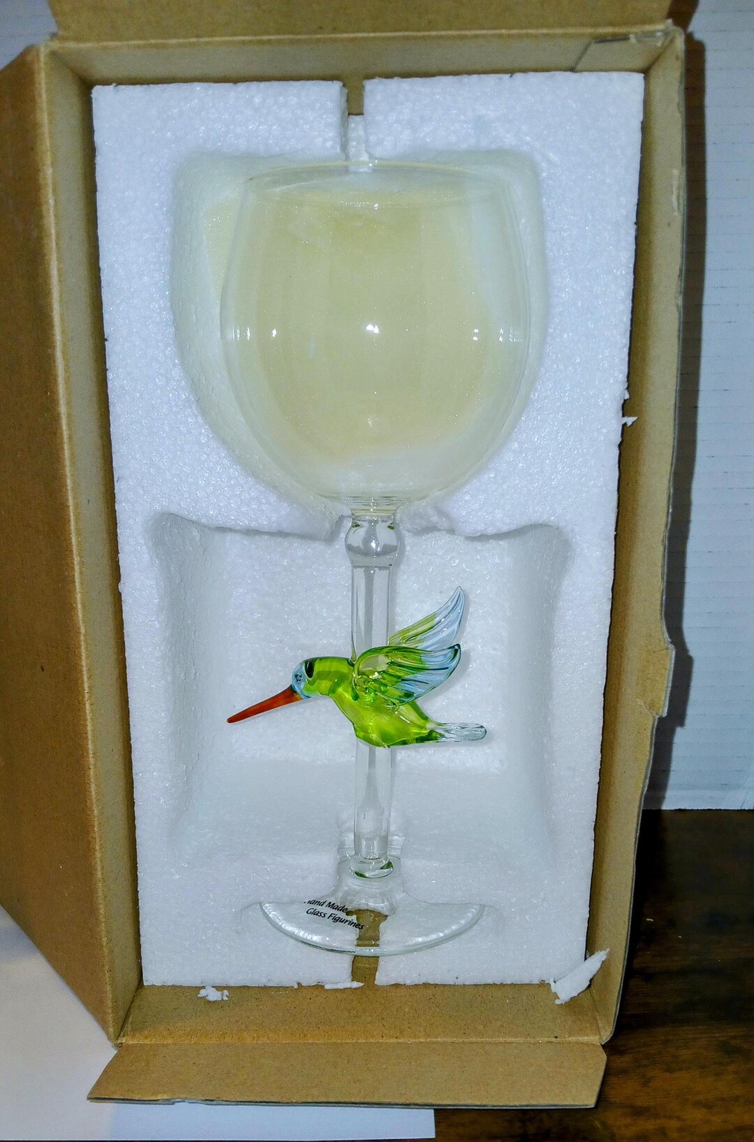 Hand Blown Glass 3D " Hummingbird " on Stem O 6 O.z F Wine Glass Yurana ...