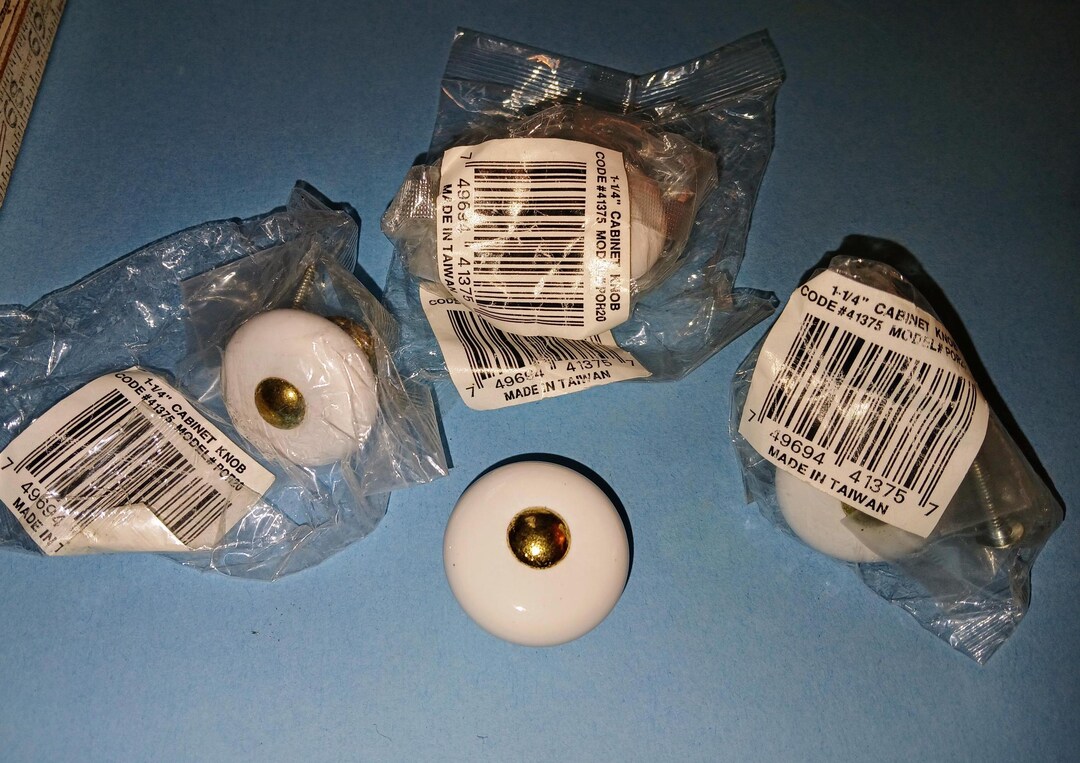White Porcelain 1 1/4 Knobs With Brass Base Stem Lot of 4 New in Bag - Etsy