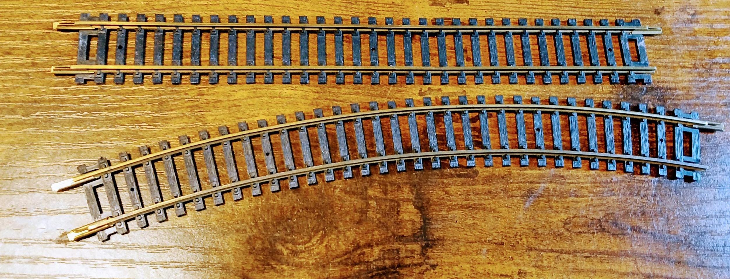 Atlas Ho Scale Train Track Curve and Straight Gold Train Track Lot of ...