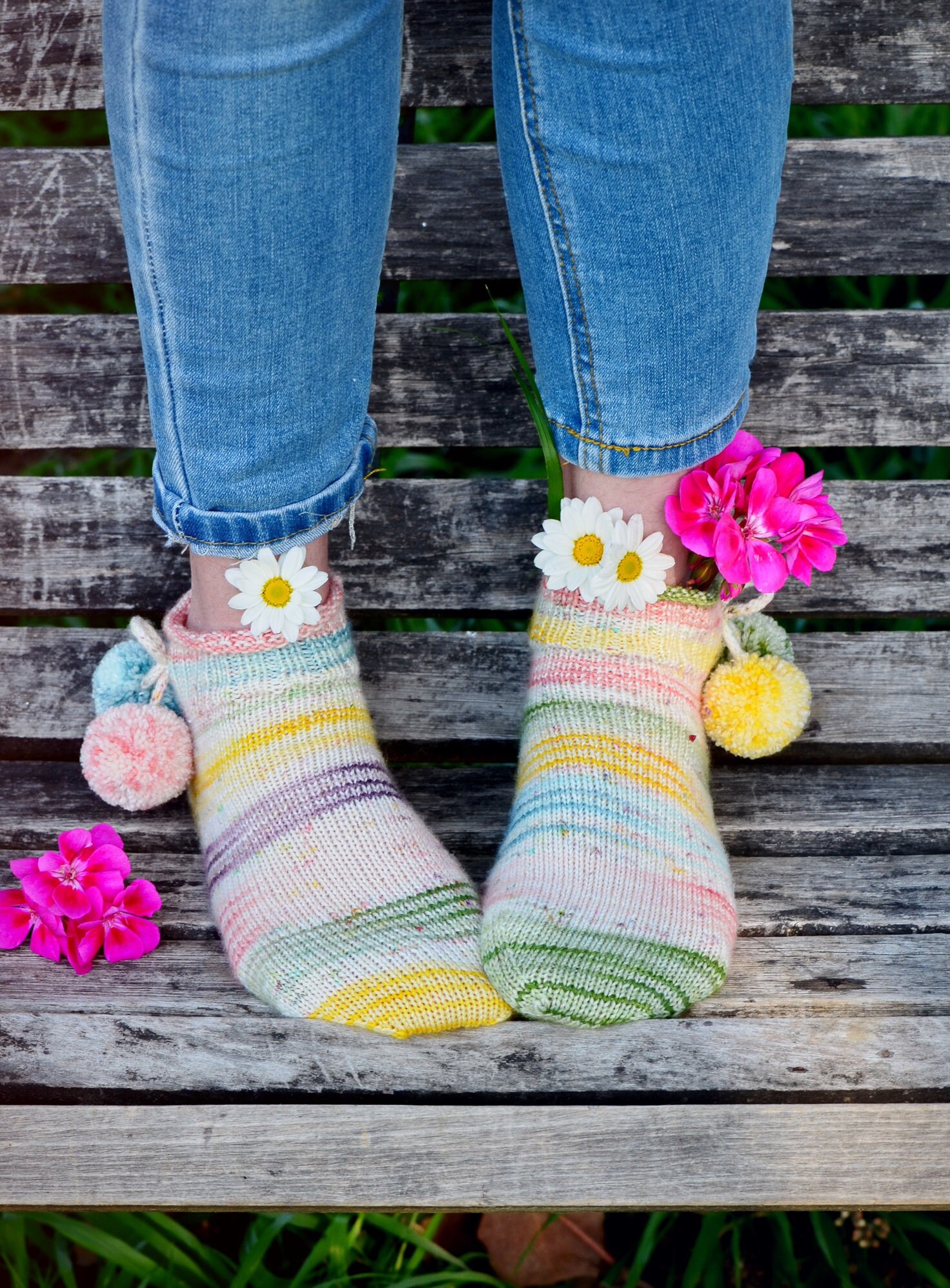 Welcome Spring Socks Knitting Pattern. Instant Download | Etsy