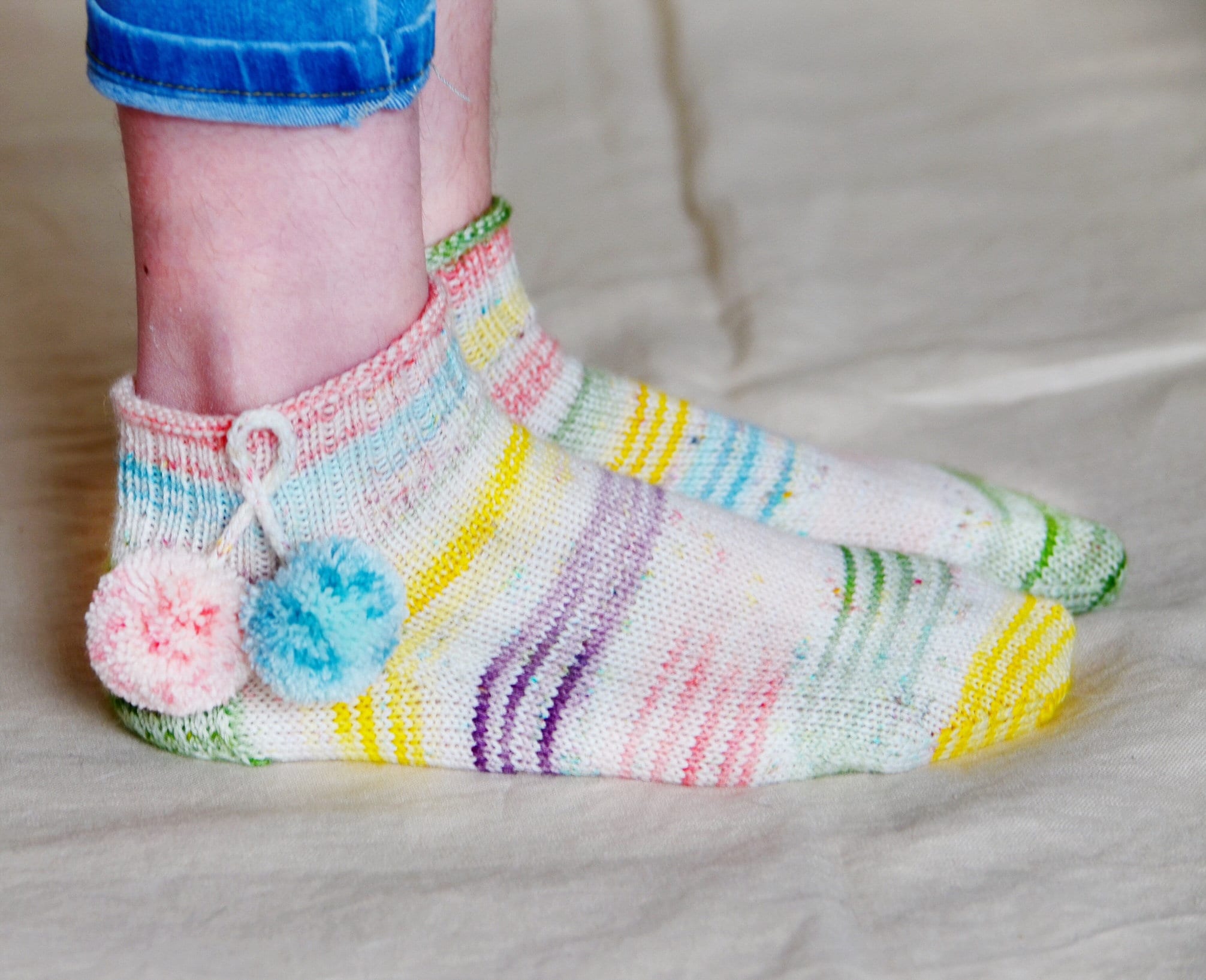 Welcome Spring Socks Knitting Pattern. Instant Download | Etsy
