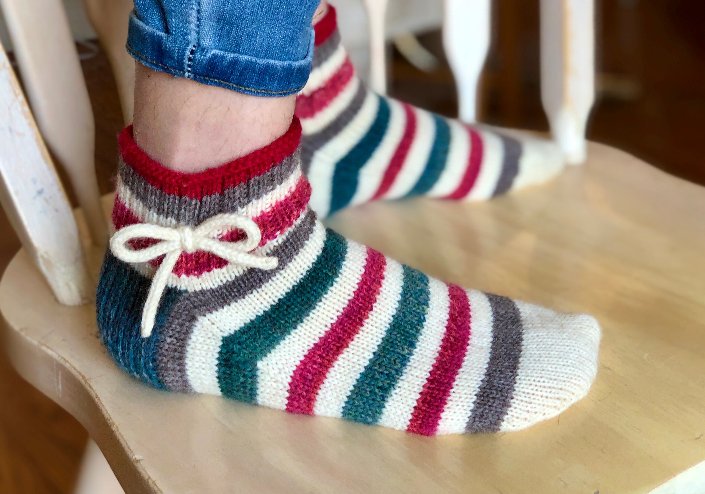 Welcome Spring Socks Knitting Pattern. Instant Download | Etsy