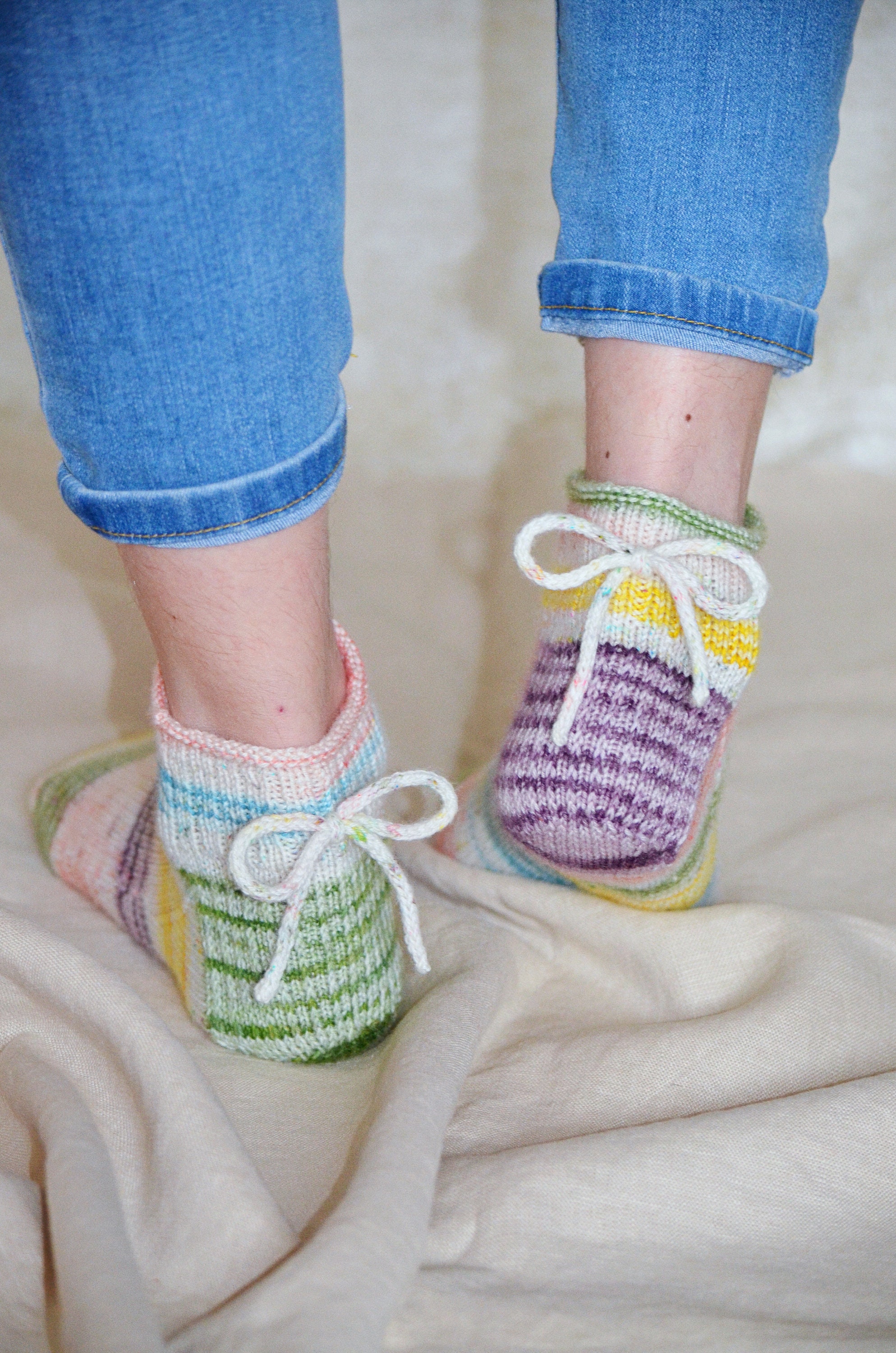 Welcome Spring Socks Knitting Pattern. Instant Download | Etsy