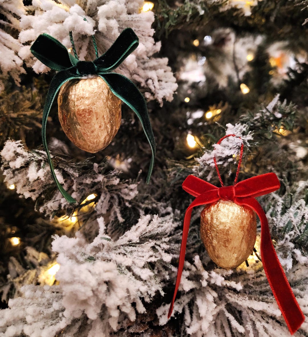 Gold Leaf Walnut Christmas Ornaments, Hanging Walnut Shell Decoration ...