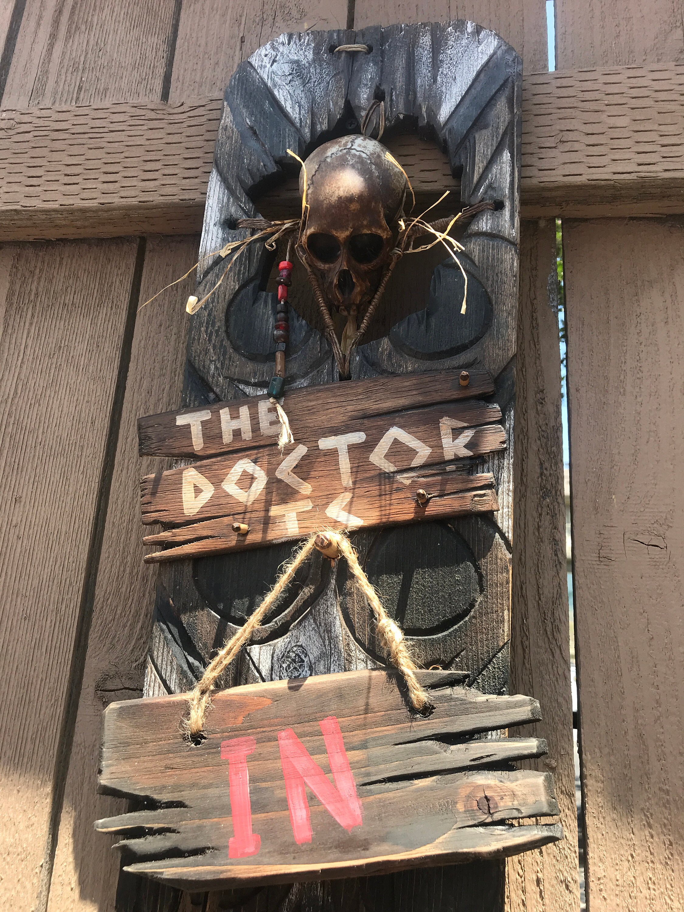 Witchdoctor Monkey Skull Tiki Decor Plaque - Etsy