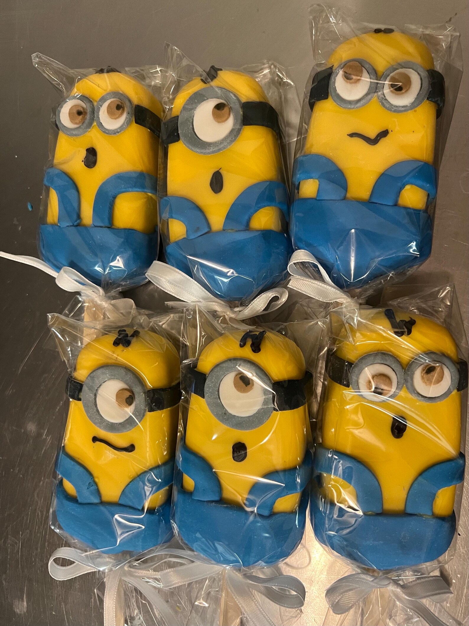 60 Minion Cake Popsicles - Etsy