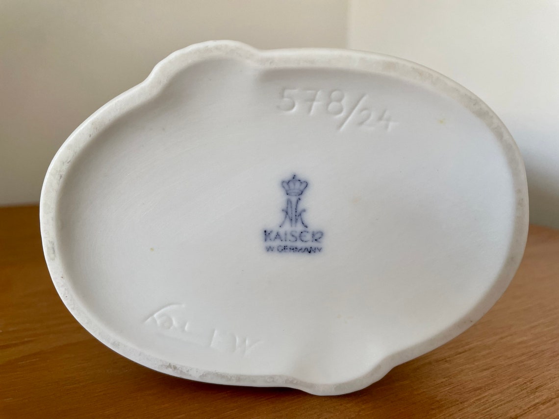 1970s Kaiser West Germany White Biscuit Vase Op Art Flower Dot Design ...