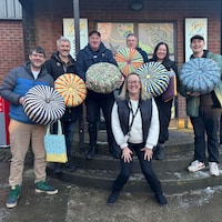 18" X 10" Tuffet Full Colour Instructions Pattern and Materials List ...