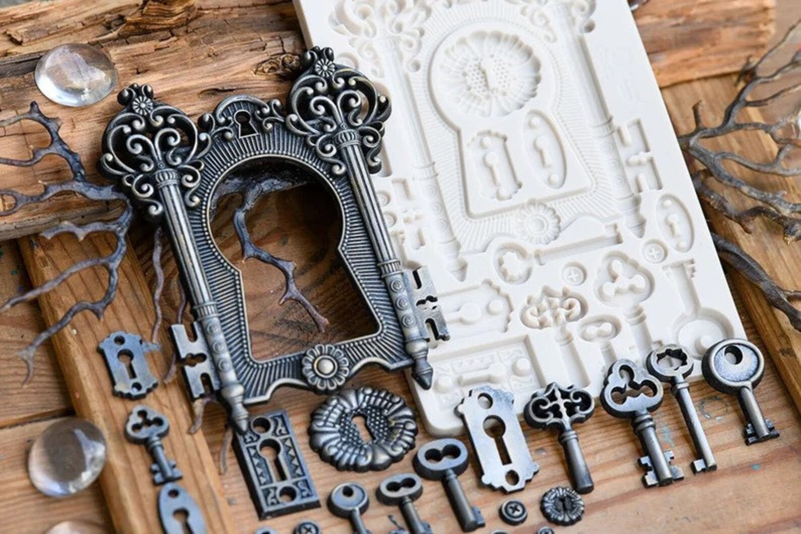 Re-design With Prima locks AND Keys 5 X 8 Mould - Etsy