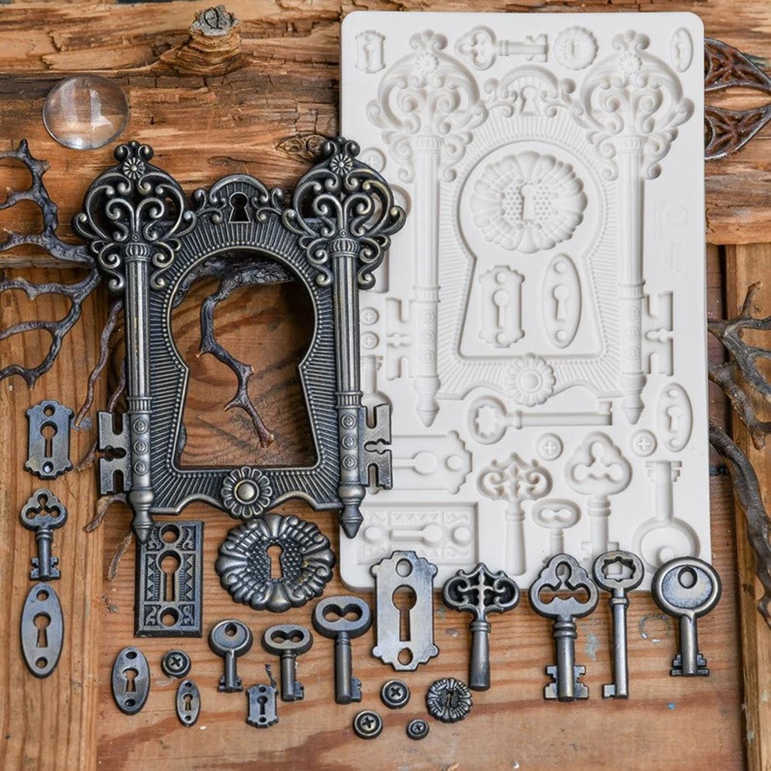 Re-design With Prima locks AND Keys 5 X 8 Mould - Etsy