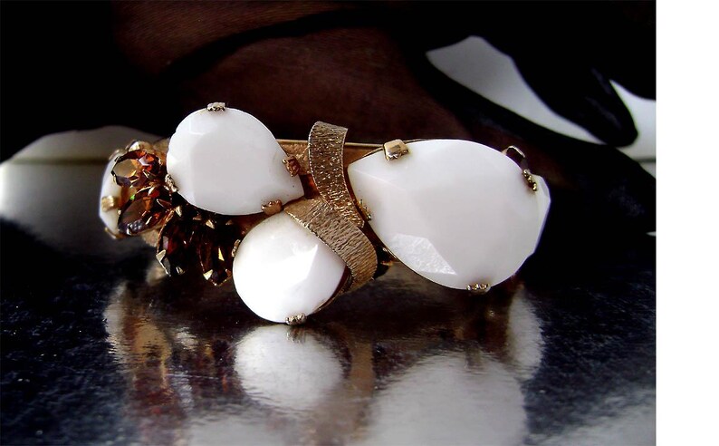 Vintage Milk Glass Topaz Rhinestone Clamper Bracelet Juliana 50s - Etsy