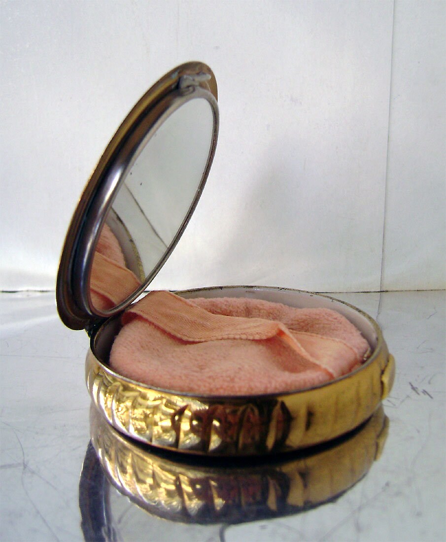 Vintage Military Powder Compact Enamel & Goldtone Naval USS Siboney ...