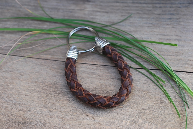 Strong Round Braided Leather Loop Key Ring. Authentic Brown Leather ...