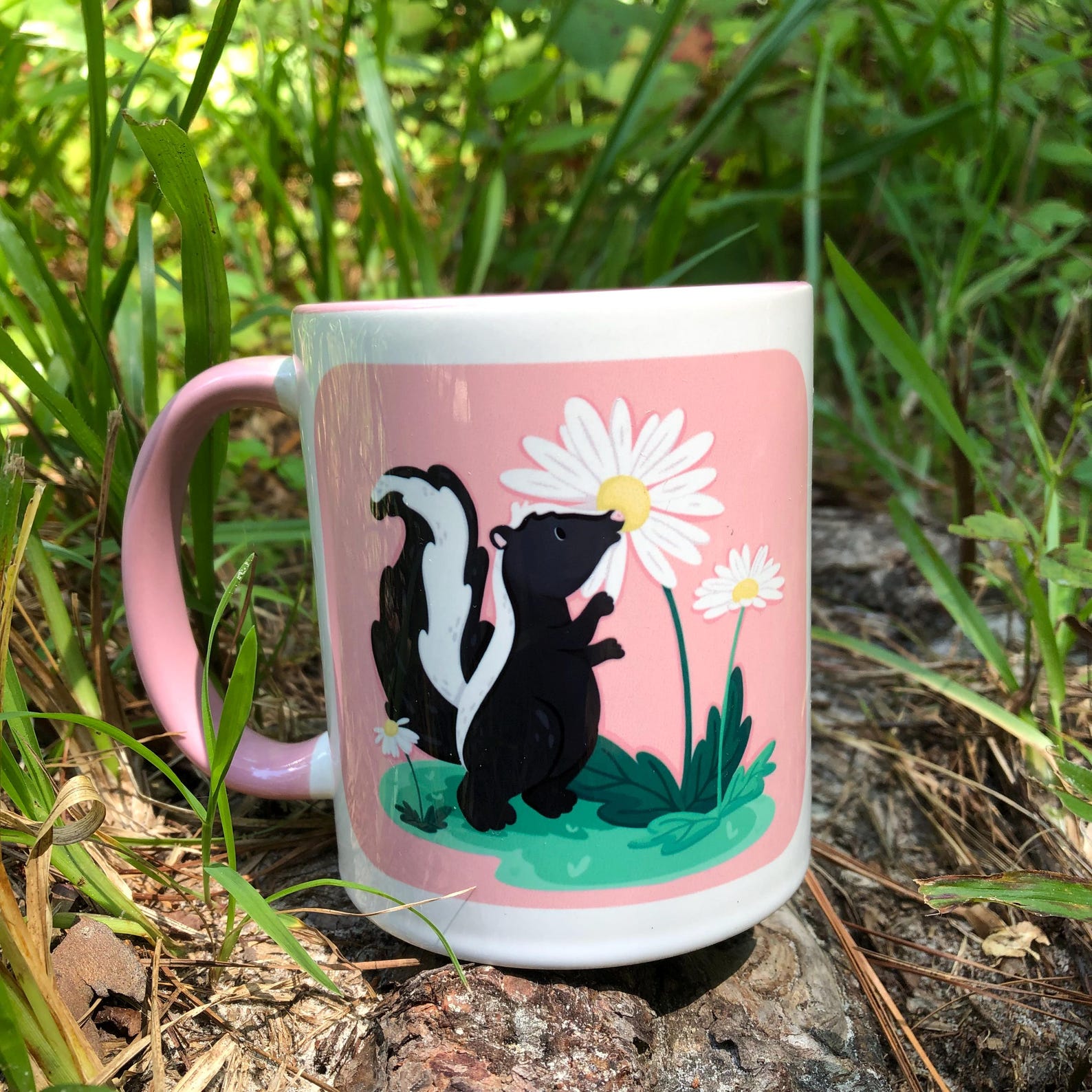 Skunk Smelling Daisies Mug by Earth Curious Art Co - Etsy