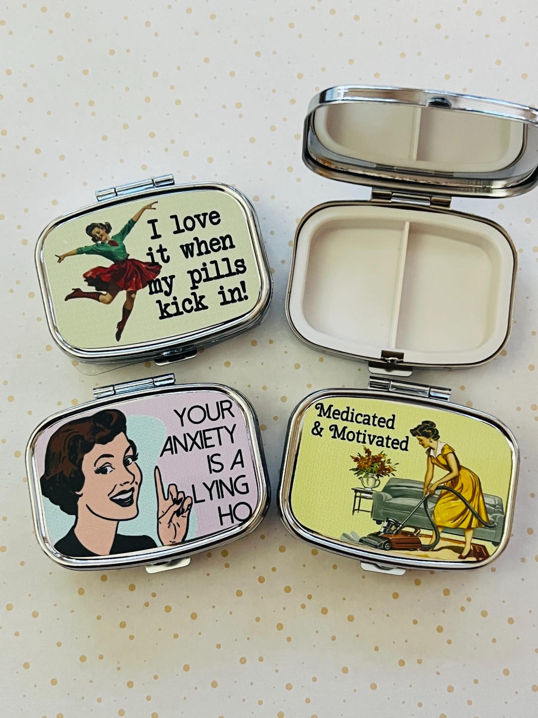 Retro Funny Pill Box: Saracastic Housewives Meds Travel Pill Case, 50s ...