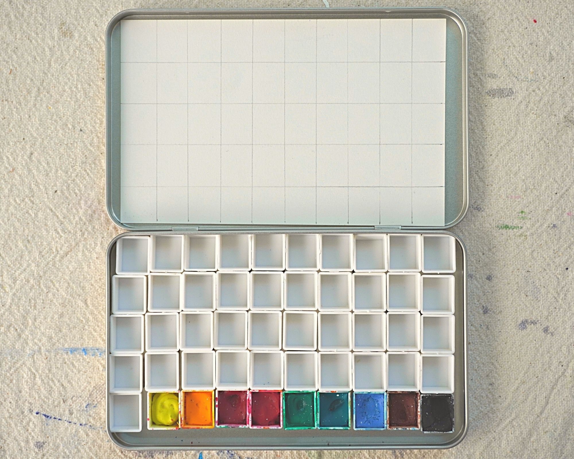 Medium Empty Watercolor Tin WITH 50 Magnetized Plastic Half Pans ...
