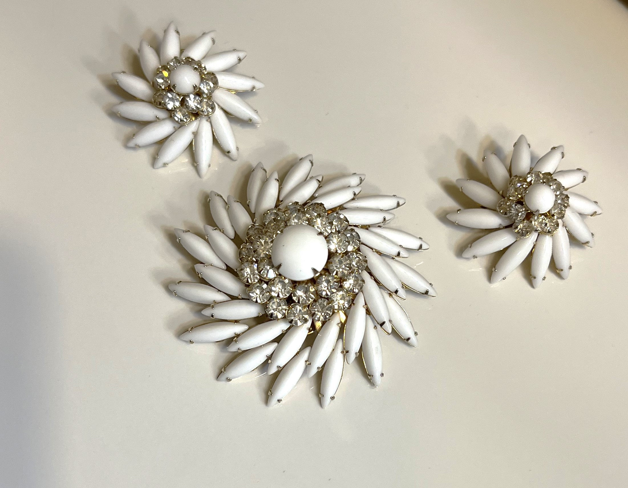 Vintage Judy Lee 1950/60's Signed Elegant Gold Plated Navette Cut Milk ...