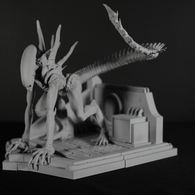 Xenomorph Alien Statue - Etsy