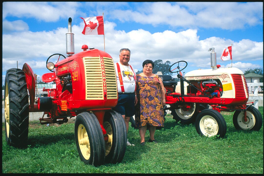 Proud Canadian Tractor Couple - Etsy
